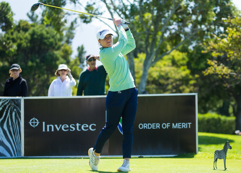 Emma Grechi sur le podium avant le dernier tour, Lucie Malchirand 5e ...