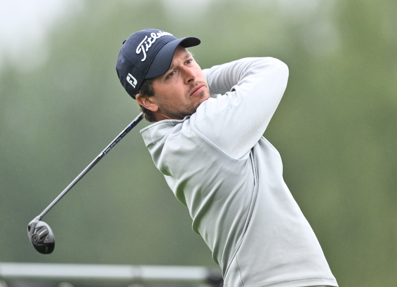 Une première place et de la pluie en cadeau pour Aron Zemmer - Golf Planète