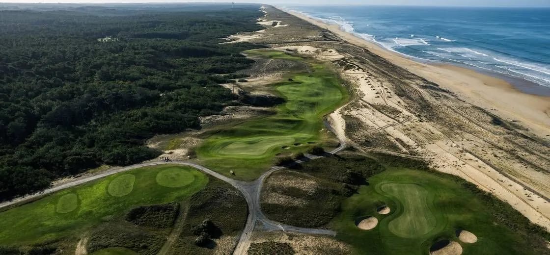 C'est l'été ! Découvrez les parcours LeClub Golf avec vue sur mer ...