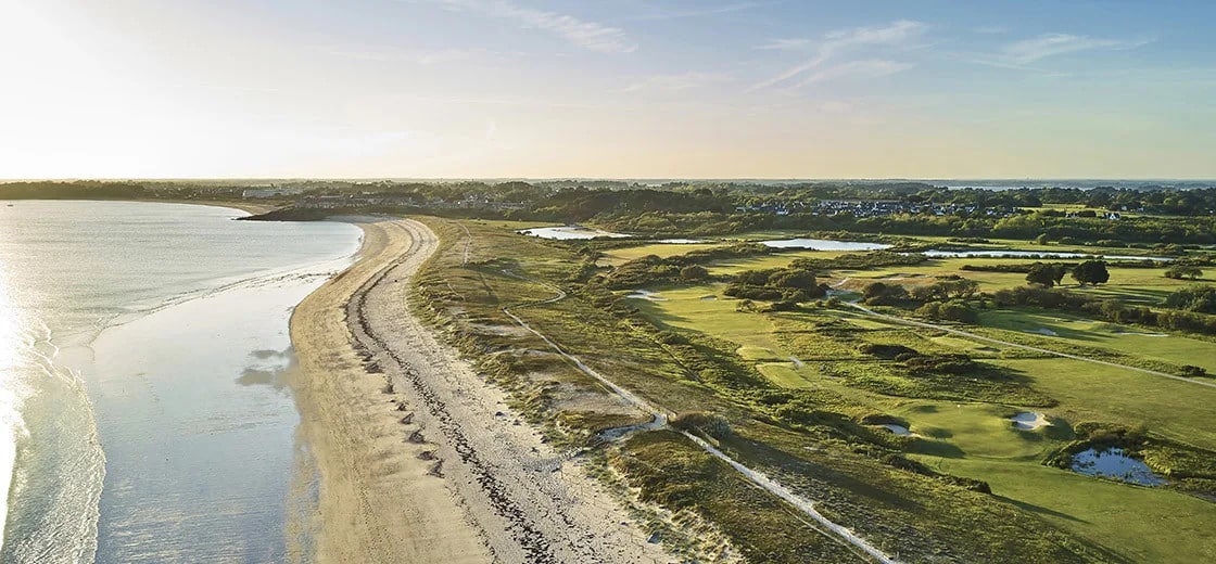 C'est l'été ! Découvrez les parcours LeClub Golf avec vue sur mer ...